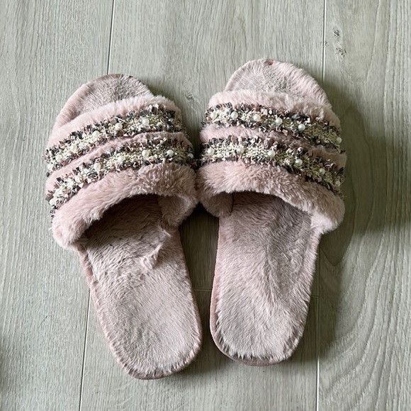 Shoes | Light Pink Fluffy Lounge Slippers | Poshmark
